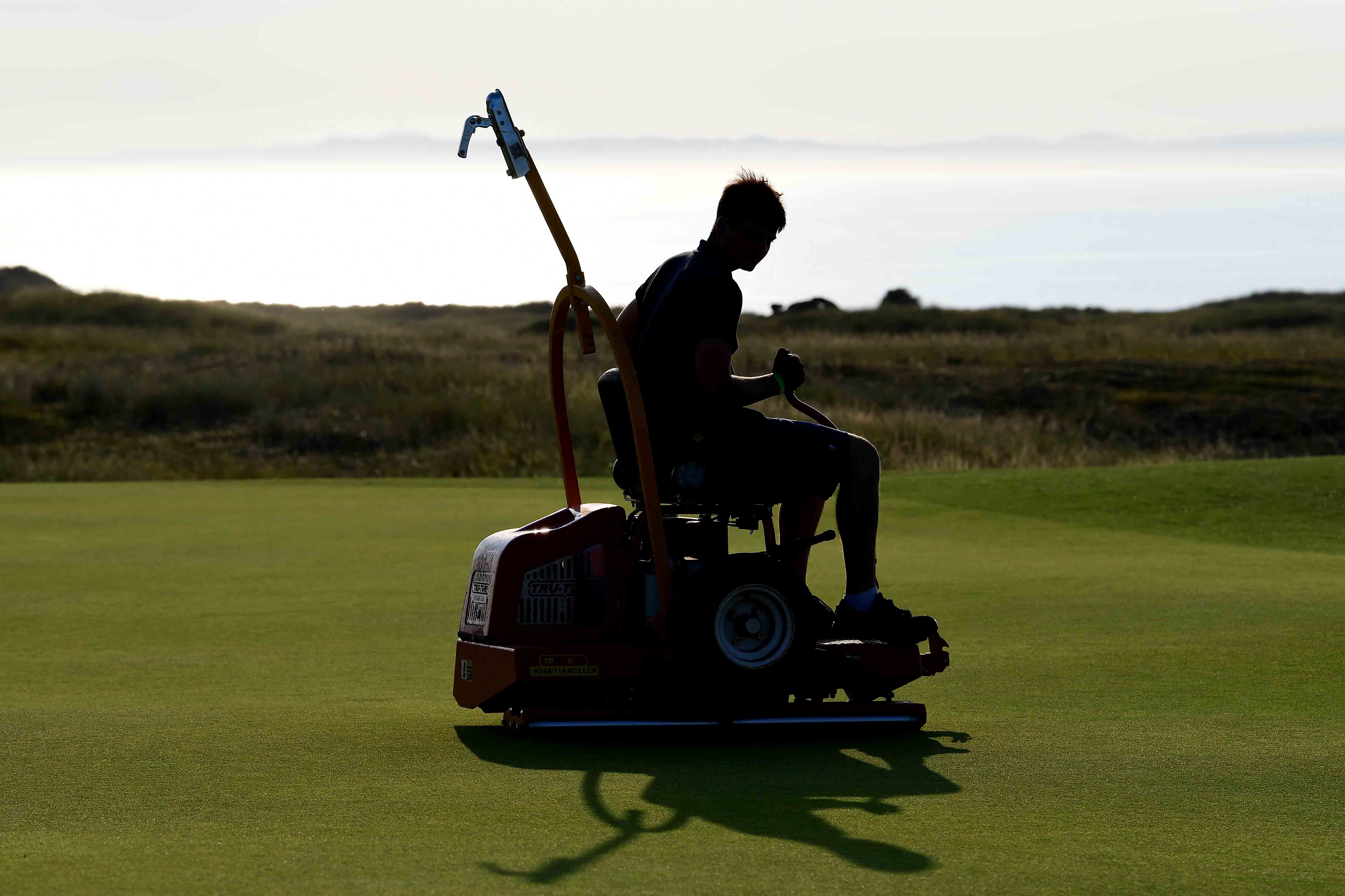 Why is there a growing crisis in golf club staffing? - GCMA